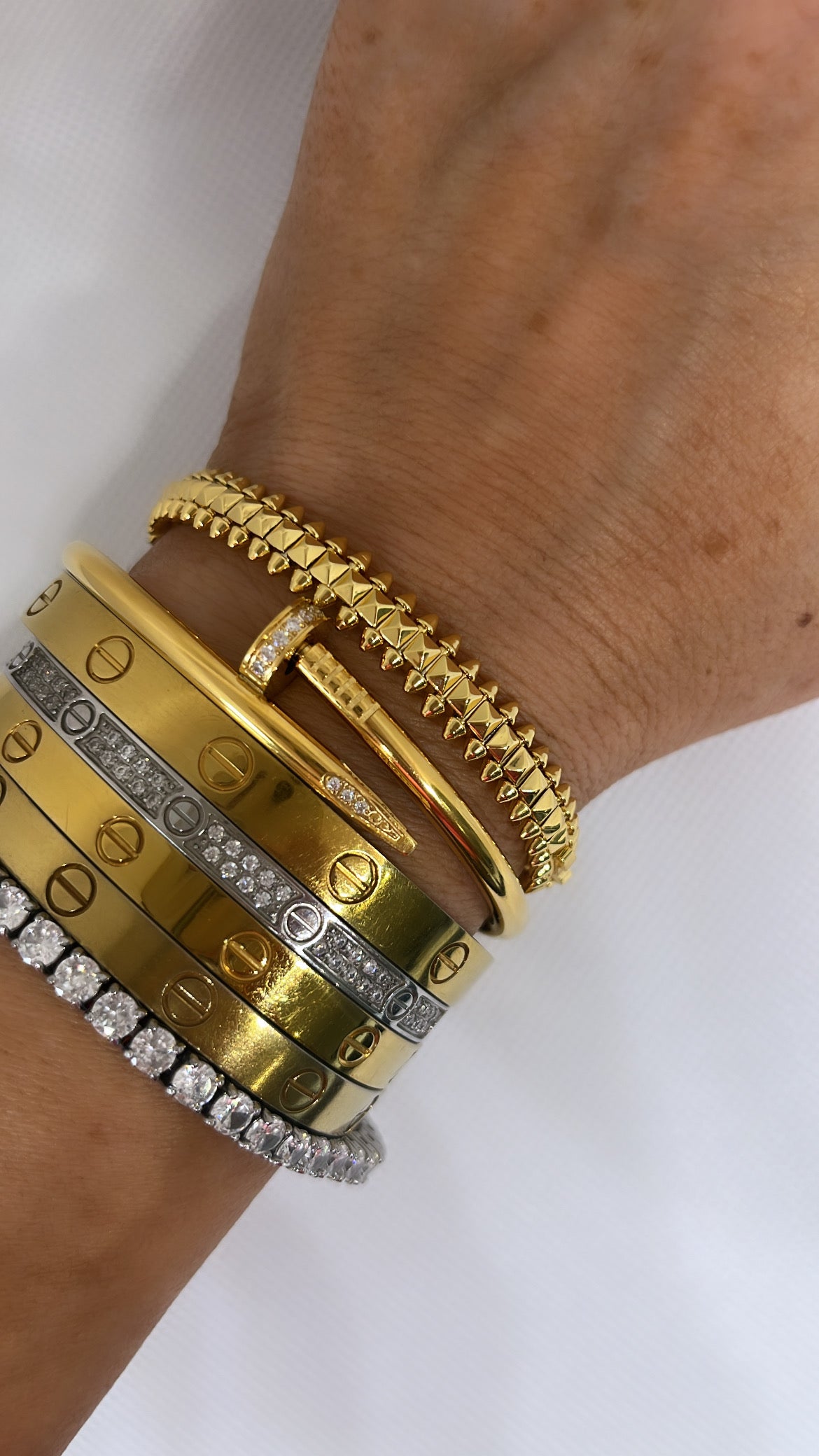 The Gold Preya Bangle – Sarah Harrington Jewellery